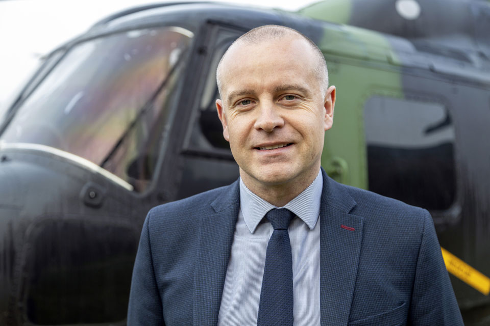 Leonardo UK Helicopter Engineer receives International Aviation Award ...